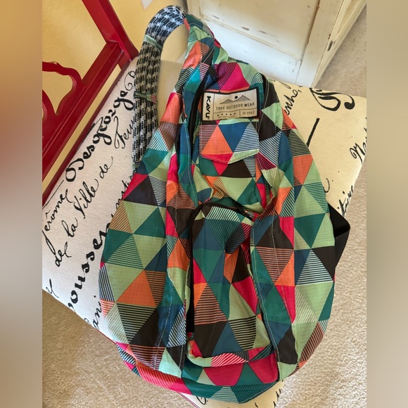 Kavu | Bags | Kavu Rope Sling Crossbody Bag Geometric Pattern Euc ...